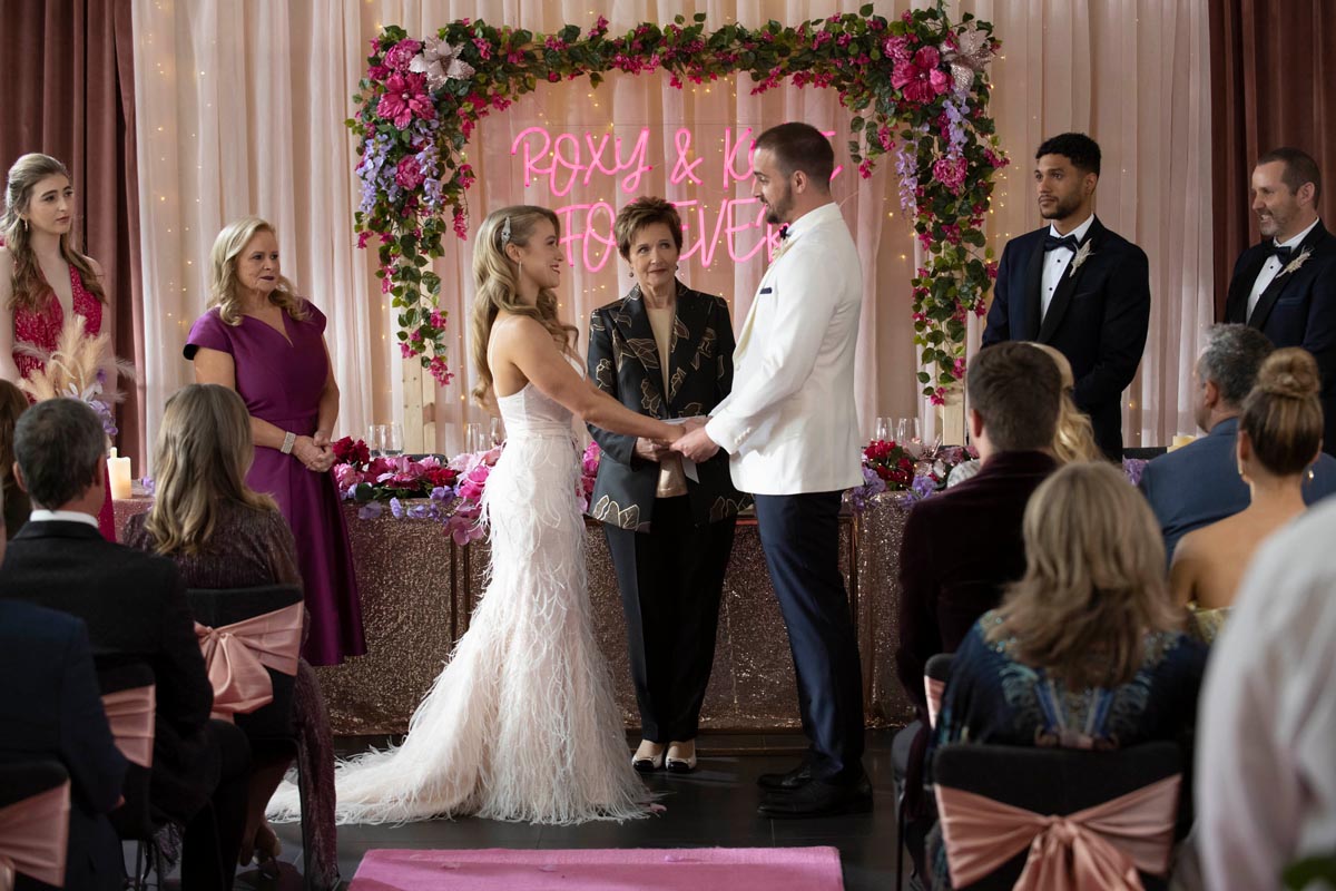 Kyle and Roxy’s Wedding Gallery – A Neighbours Photo Special - DailyNewsBBC