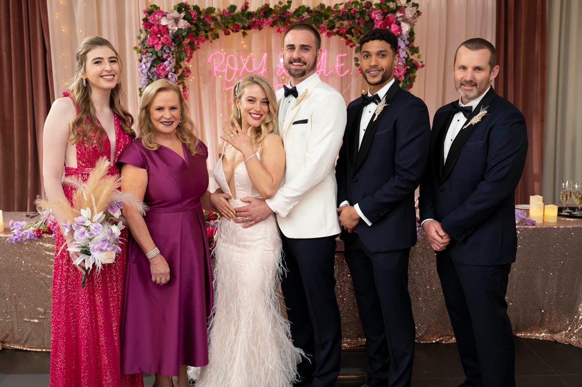 Kyle and Roxy’s Wedding Gallery – A Neighbours Photo Special - DailyNewsBBC