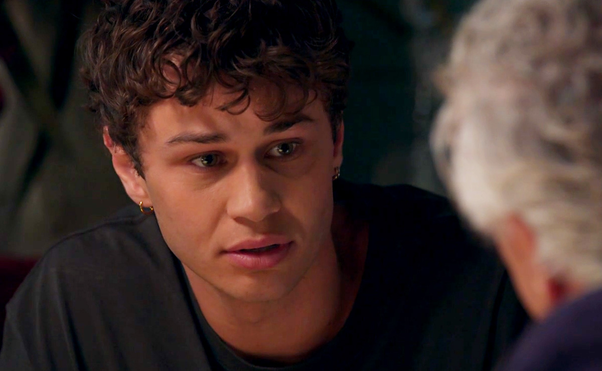 Home and Away Spoilers – Theo punches Dimitri as the truth comes out ...